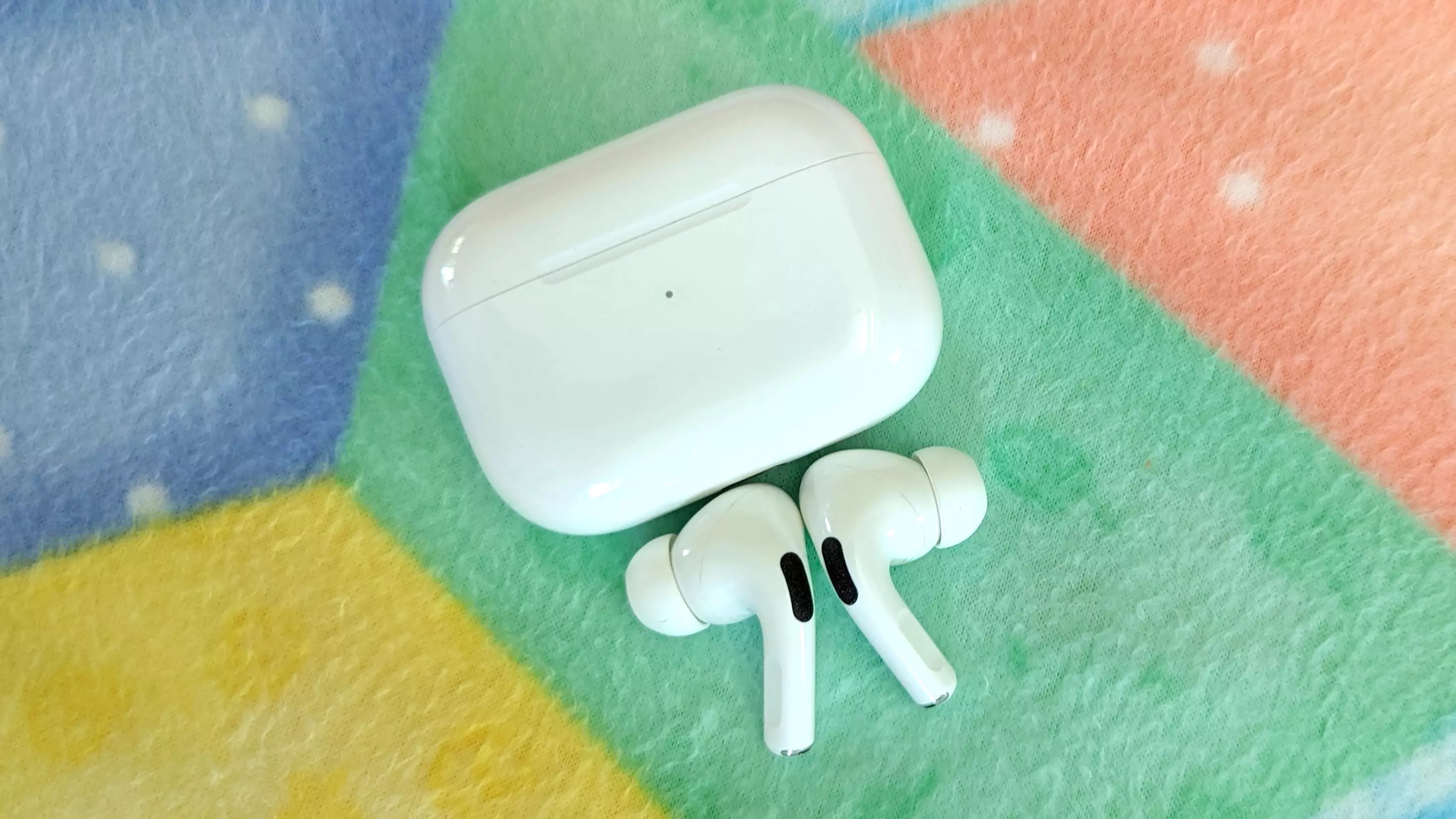 Apple airpods pro øretelefoner