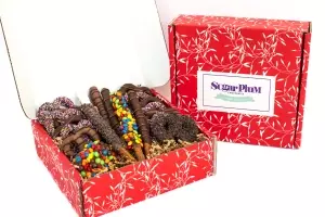 Tsoekere Plum Chocolate Pretzel Passion Gift Tray
