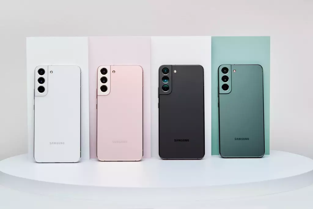 Samsung Galaxy S22+ ના વિવિધ રંગો