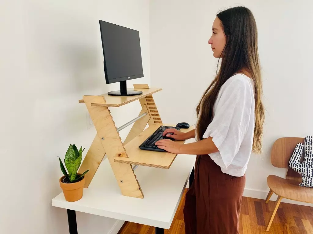 Alto X Minimal Wood Standing Desk Converter nataon'i RLDH