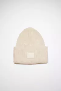 aknee ateljees gesig beanie