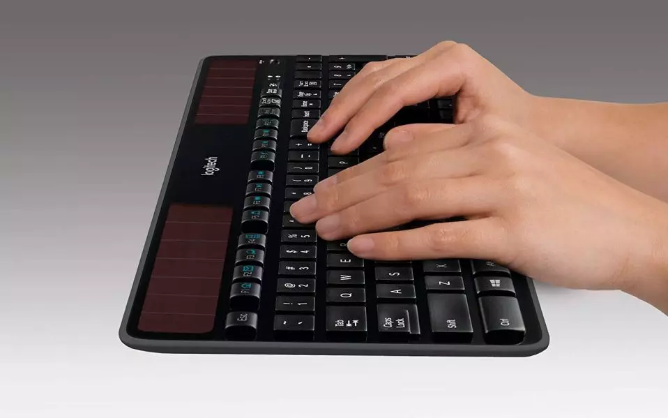 Безжична соларна клавиатура Logitech K750 Amazon
