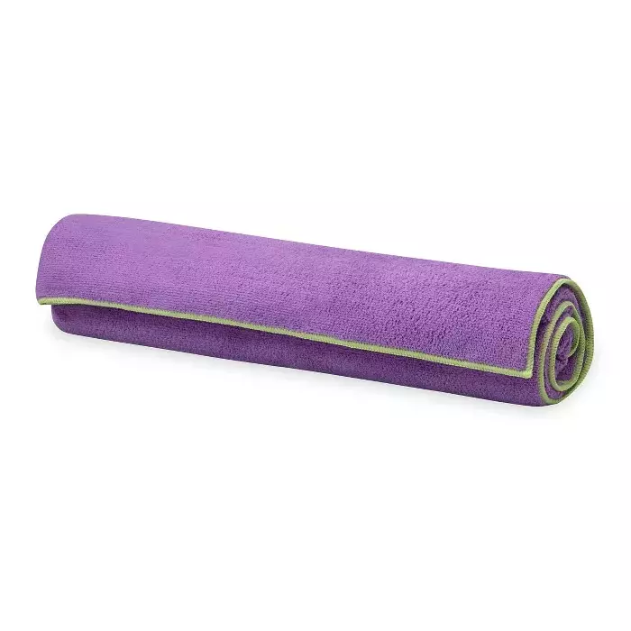 Gaiam Stay Put Yoga Towel sa Purple