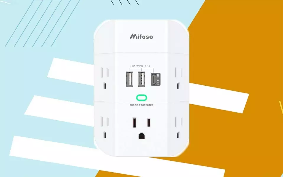 Mifaso 8-IN-1 Outlet Extender nga adunay USB-C