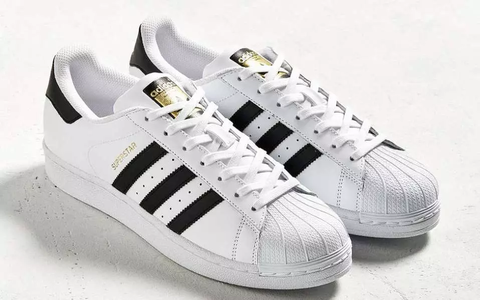 La Adidas Originala Foundation Superstar Sneaker