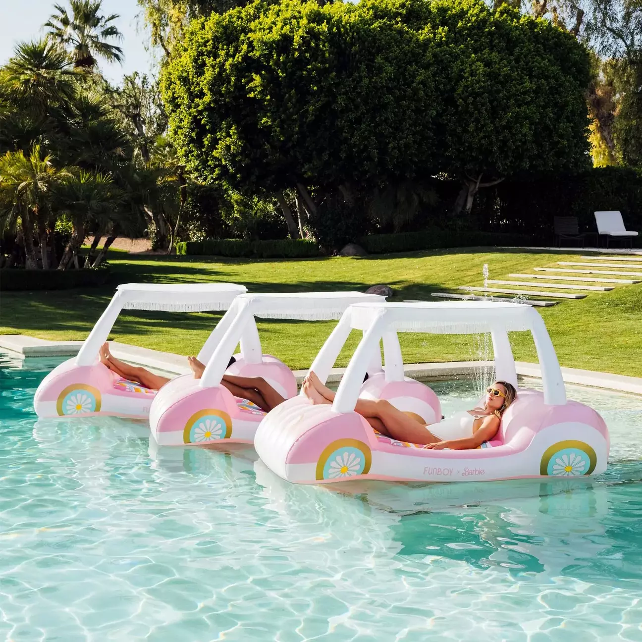 FUNBOY x Malibu Barbie™ kolica za golf, plovak za bazen