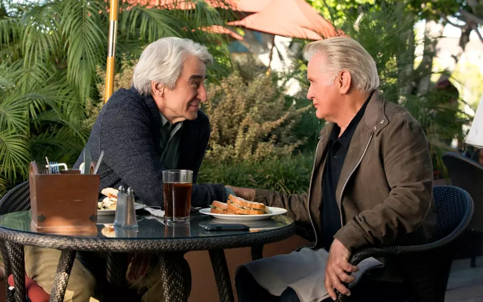 Sam Waterston dhe Martin Sheen hyjnë