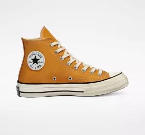 ជជែកជាមួយ Chuck Taylor