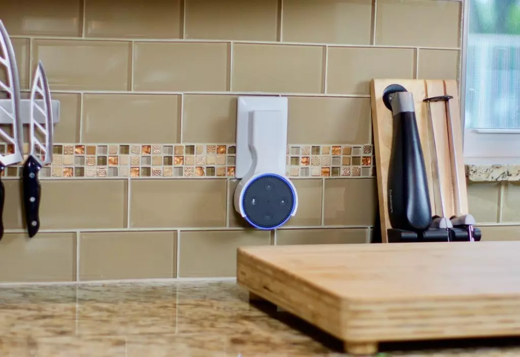 Das nützlichste Echo Dot-Zubehör, von dem Sie noch nie gehört haben, kostet bei Amazon nur 20 US-Dollar