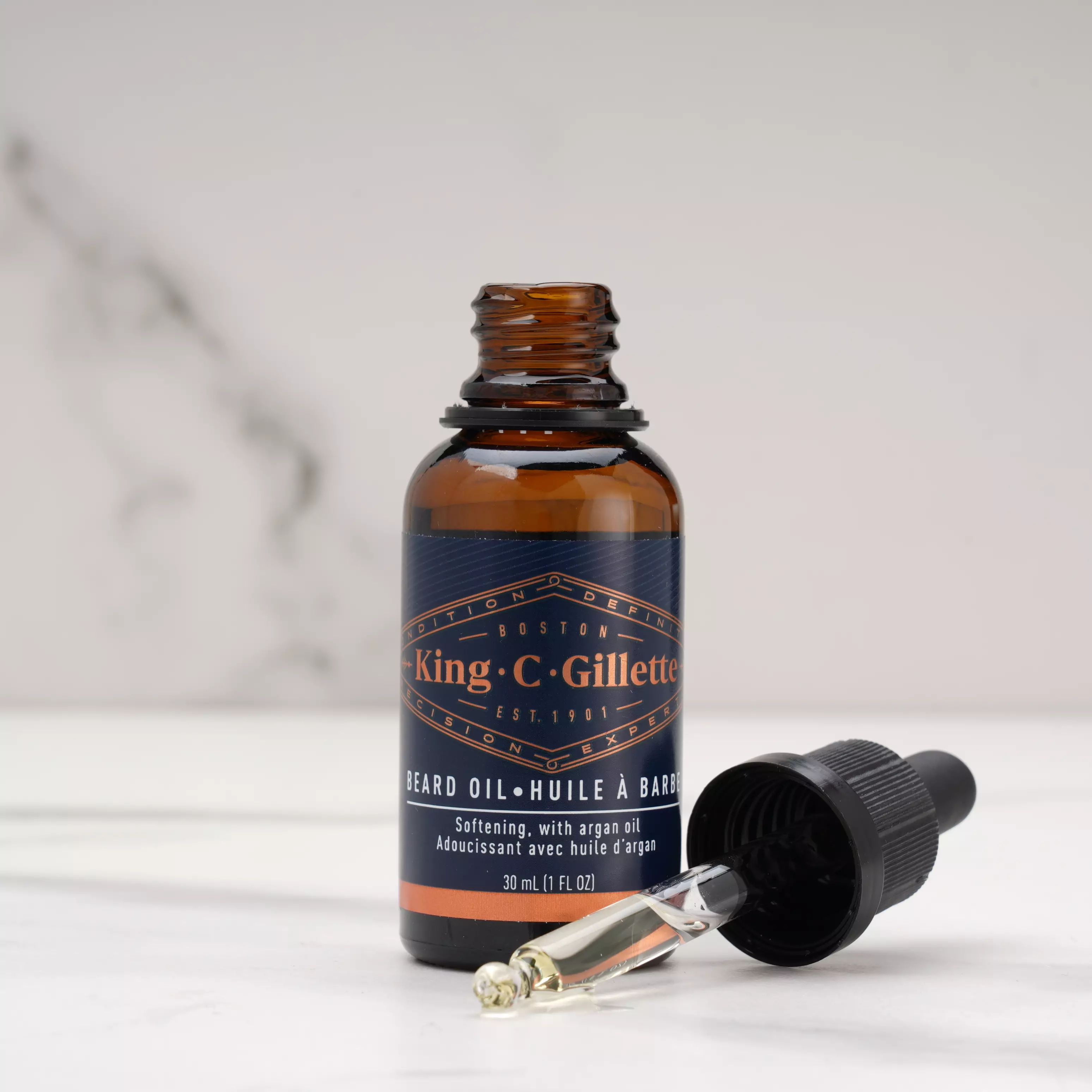 پادىشاھ C. Gillette Beard Oil