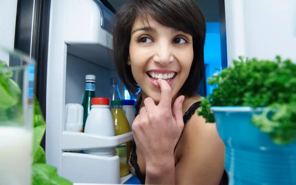 frigorifer me ushqim të shëndetshëm