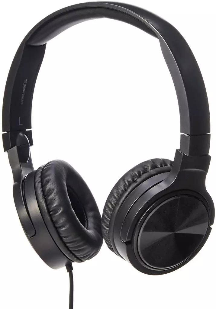 Fones de ouvido on-ear leves com fio da Amazon Basics