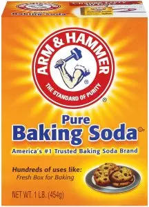 pampaputi ng alternatibong arm hammer baking soda