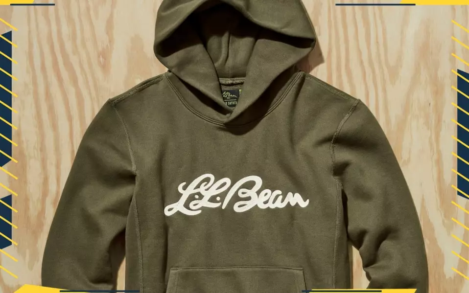 LLBean суичър върху дърво с SPY