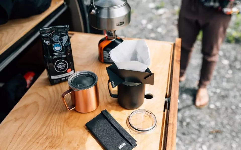 aparat de cafea pentru camping imagine prezentată