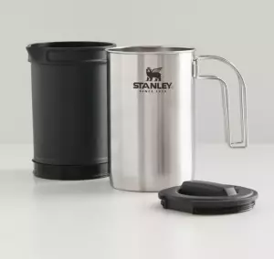 ndị na-eme kọfị maka camping stanley