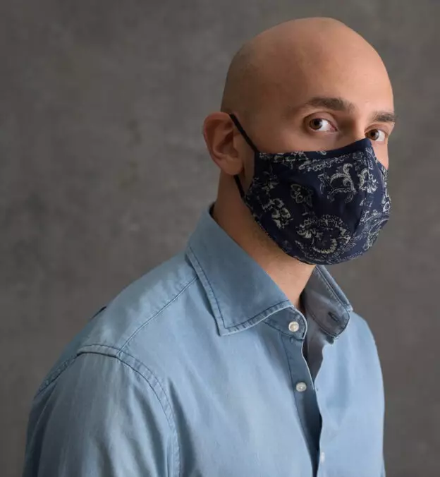 Proper Cloth The Everyday Mask (Blauwe Paisley), bêste kado's foar kollega's