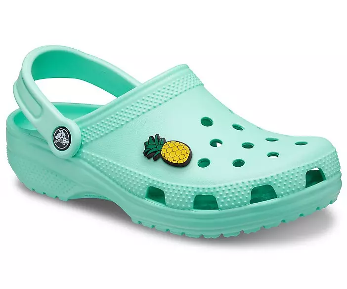 Crocs Classic Clog, tik turish uchun eng yaxshi poyabzal