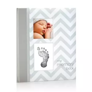 Knjiga uspomena za bebe, pokloni za mlade mame