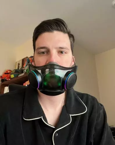 WG Razer Zephyr Mask In-Action კადრი