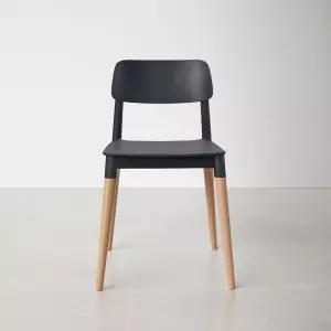 jedálenská stolička