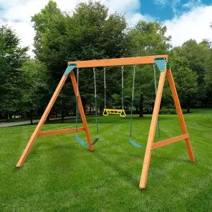 backyard swing set swing n sleamhnán swing adhmaid