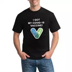 ho preso la mia maglietta del vaccino contro il covid-19, il merch del vaccino contro il covid