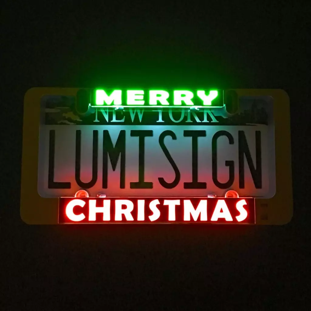 Nahiangay nga Kolor nga License Plate Frame gikan sa LumiSigns