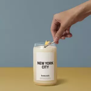 شمعة الحنين إلى الوطن في مدينة نيويورك