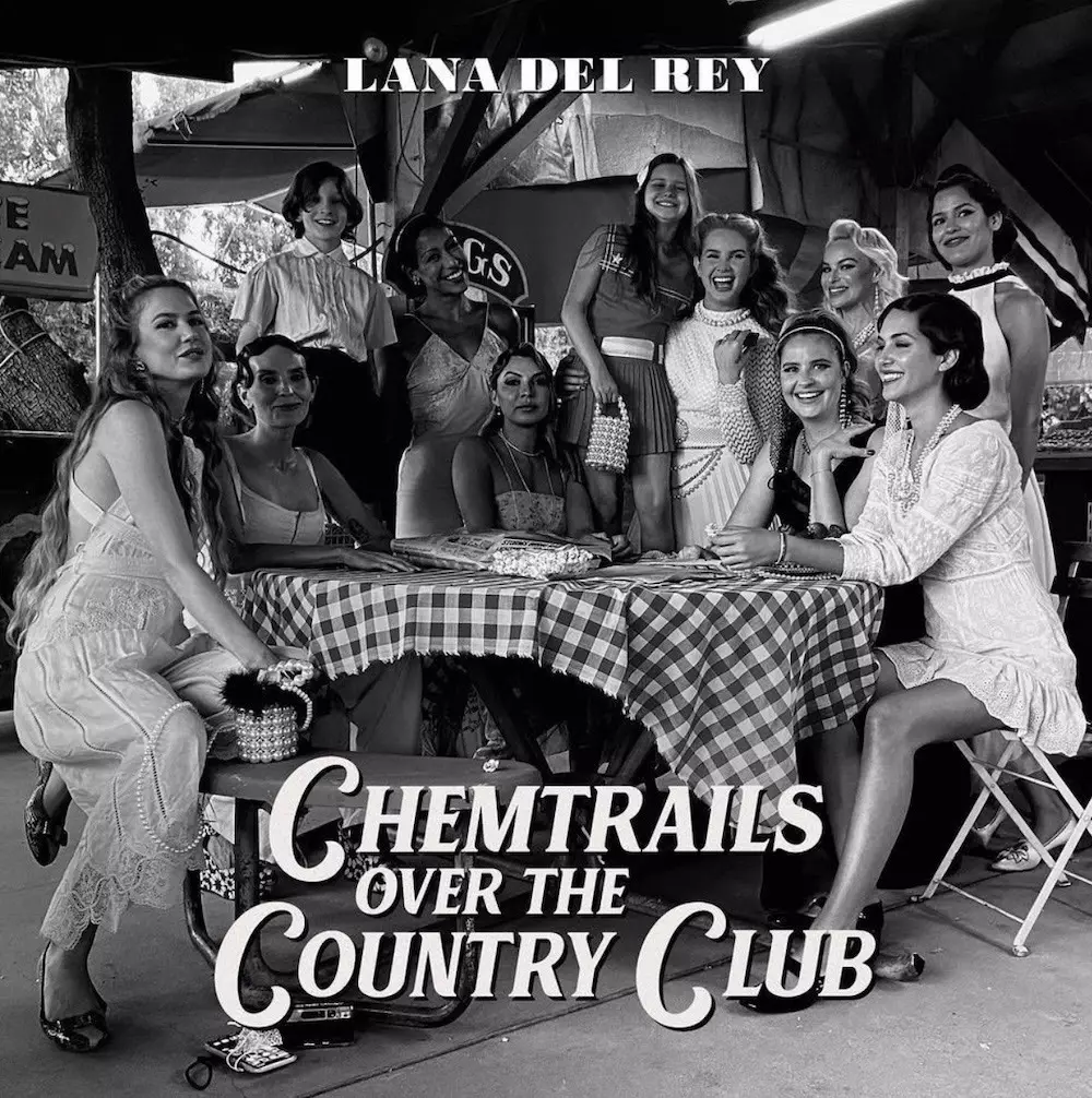 Chemtrails Over the Country Club le Lana Del Rey, taifid vinil is fearr