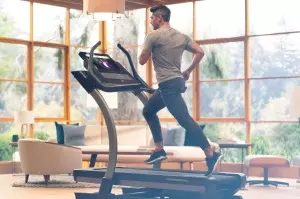 I-NordicTrack treadmill, izinto ezibalulekile zokuzivocavoca ekhaya