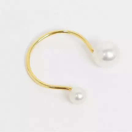 ASOS DESIGN Sterlingo sidabro auksu padengtas perlų žiedas