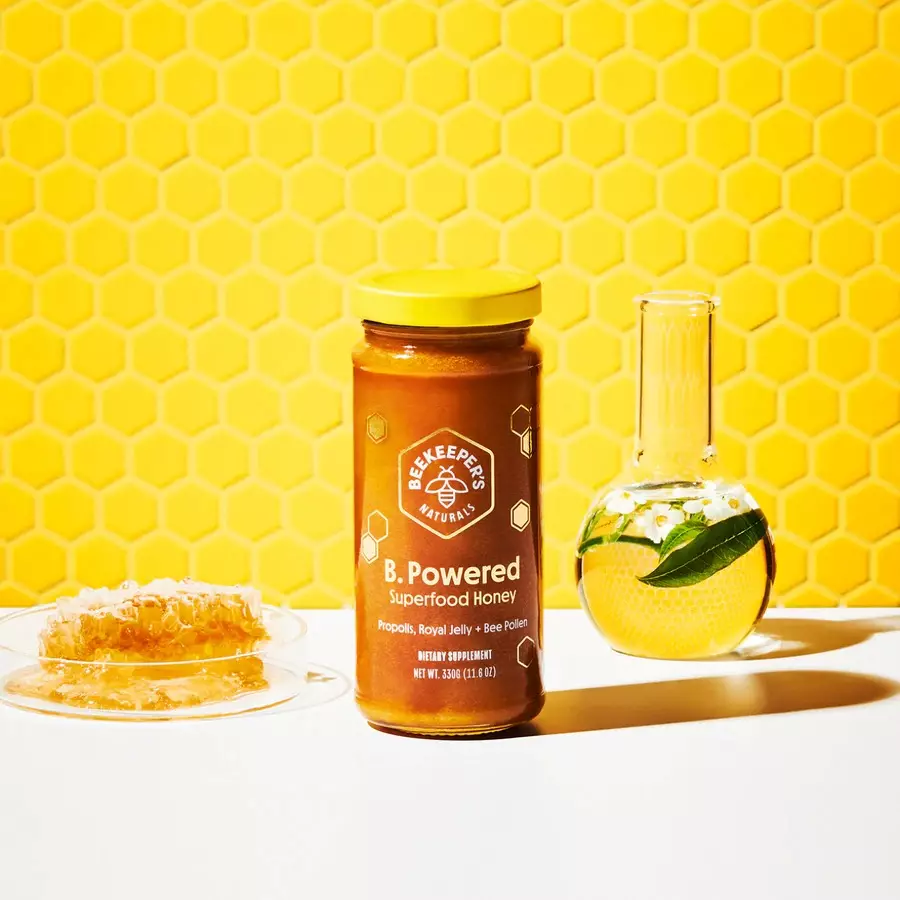 B.Powered Superfood Honey minn Beekeeper's Naturals