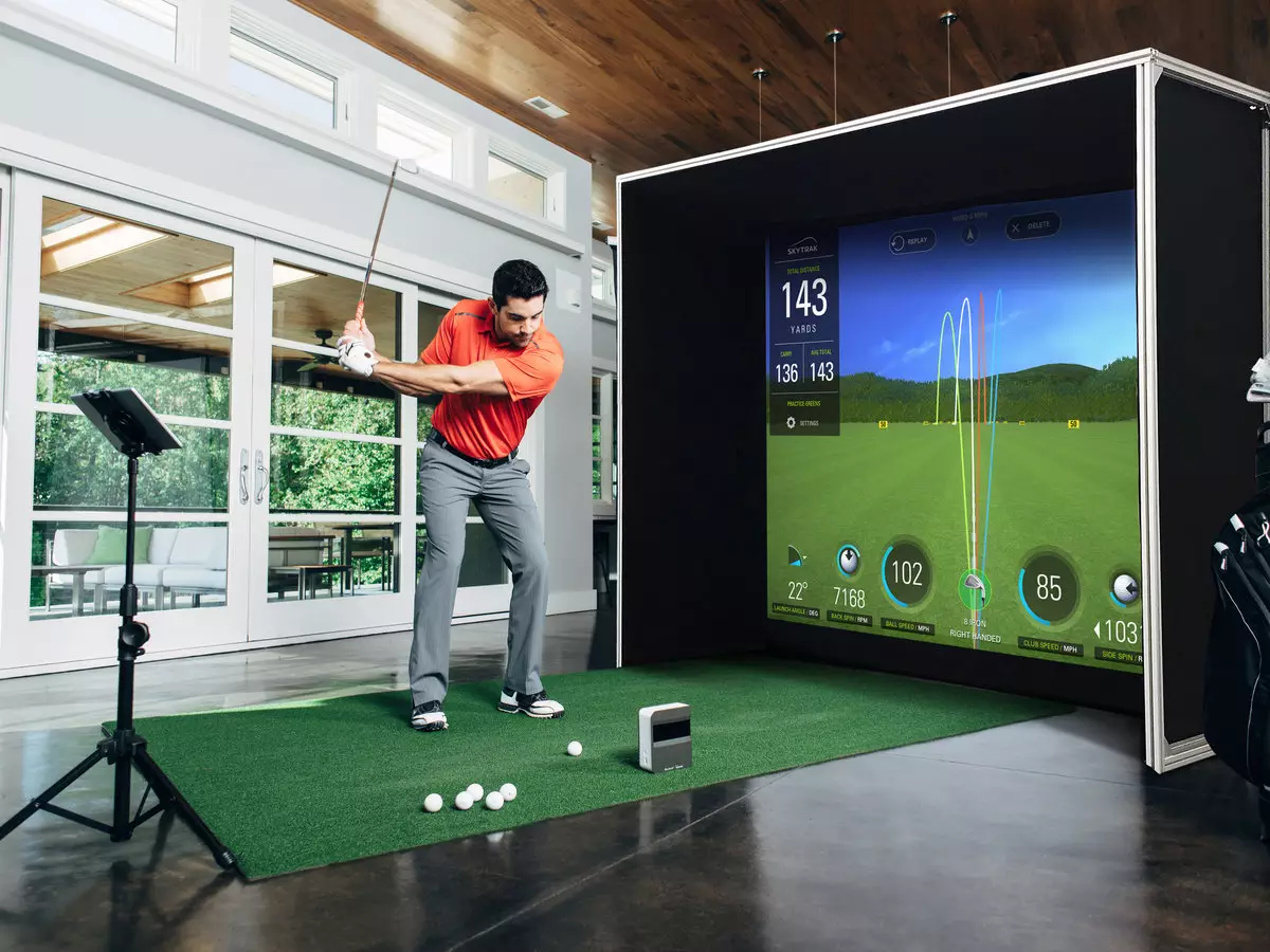 skytrak golf simulator