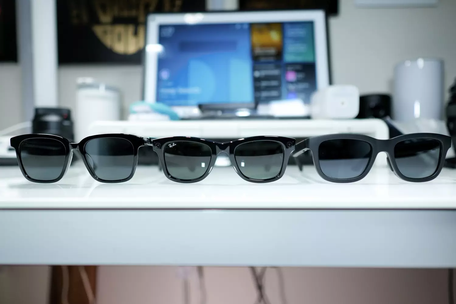 I migliori occhiali da sole Bluetooth sulla scrivania