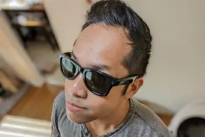 Κριτική για τα έξυπνα γυαλιά ηλίου του Ray-Ban Stories