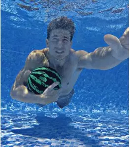bola semangka mainan kolam renang terbaik