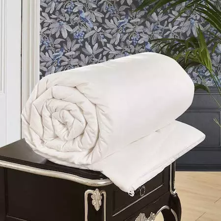 LilySilk All Season White Silk Comforter yokhala ndi Cotton Cover