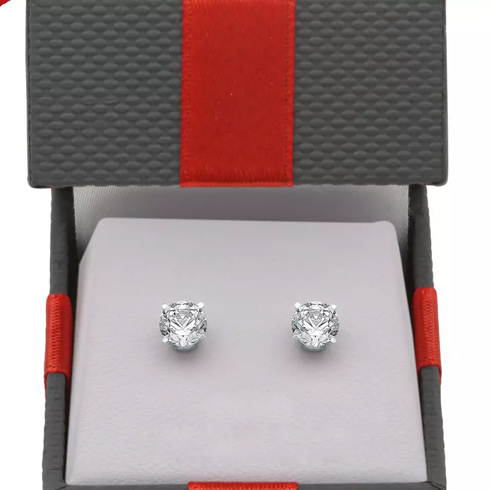 diamant stud earrings