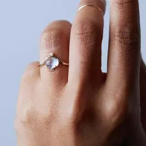 नस्टल्ड मूनस्टोन हीरे की अंगूठी, सगाई की अंगूठी $1,000 . के तहत