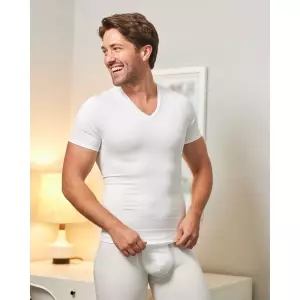 Ultra Sculpt Seamless V-Neck SPANX para hombres