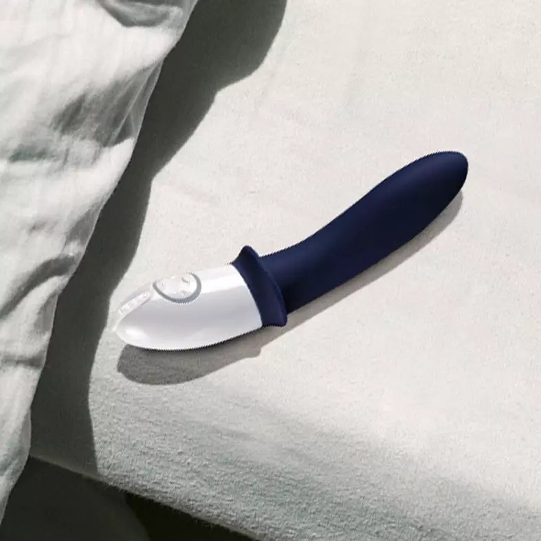 billy 2 masažni aparat za prostato na postelji