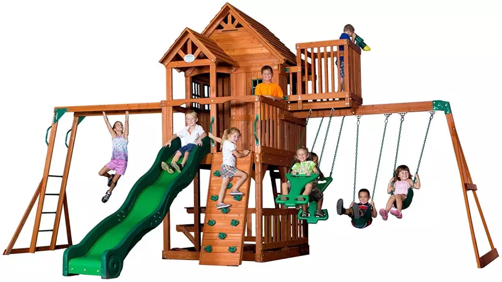 Fionnachtain Backyard Skyfort II Gach Cedar Wood Swing Set, playset is fearr amuigh faoin aer