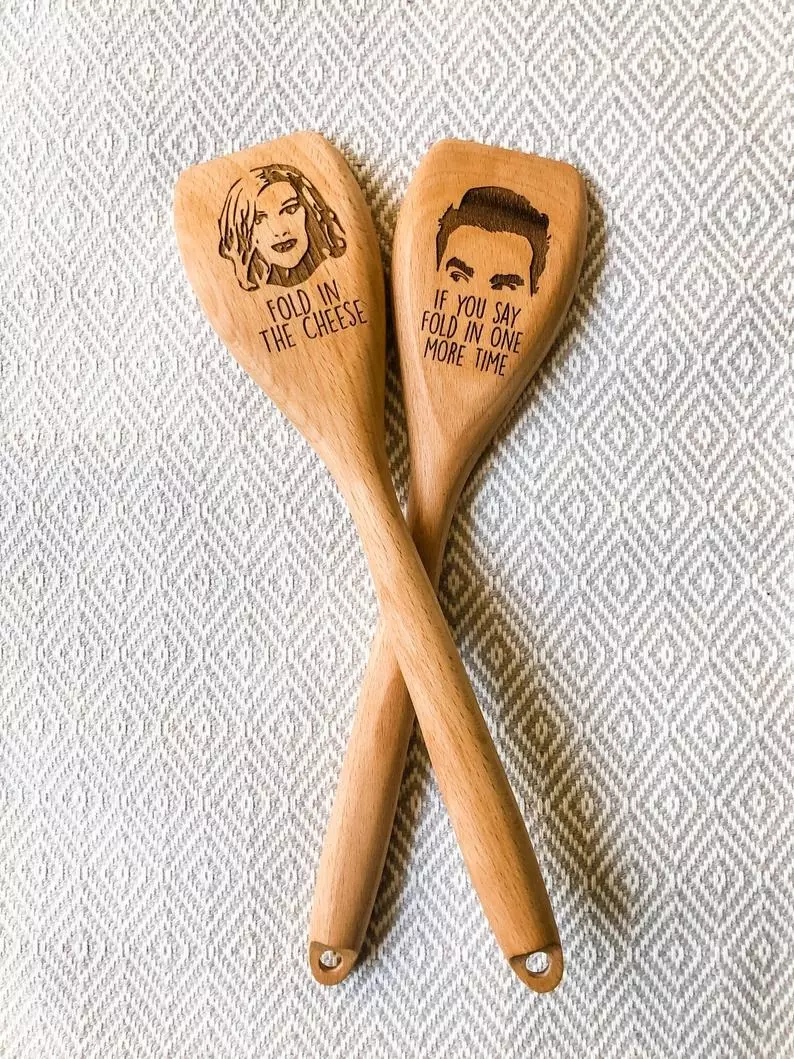 Fold-in-the-Cheese-David-Rose-Moira-Rose-Wooden-Spoons-Schitts-Creek-Regalo-Rose-Apothecary-Ew-David