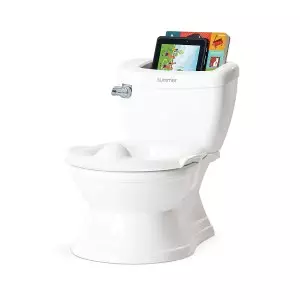 Kursi toilet balita yang realistis