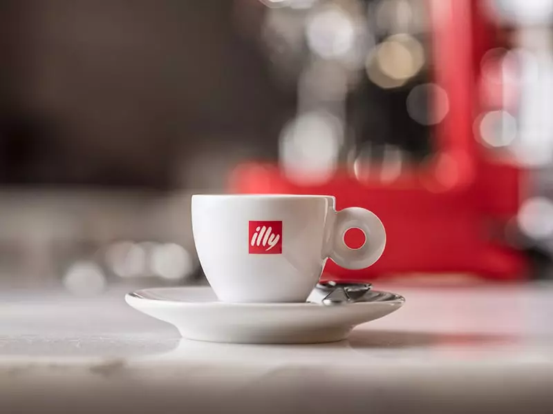 giao dịch cà phê cốc illy