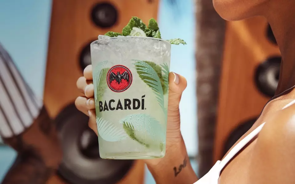 BACARDÍ دەرىجىدىن تاشقىرى ئاق رۇم