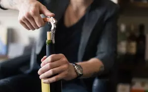 φελλό άνοιγμα μπουκάλι κρασί, πώς να αποθηκεύσετε το κρασί