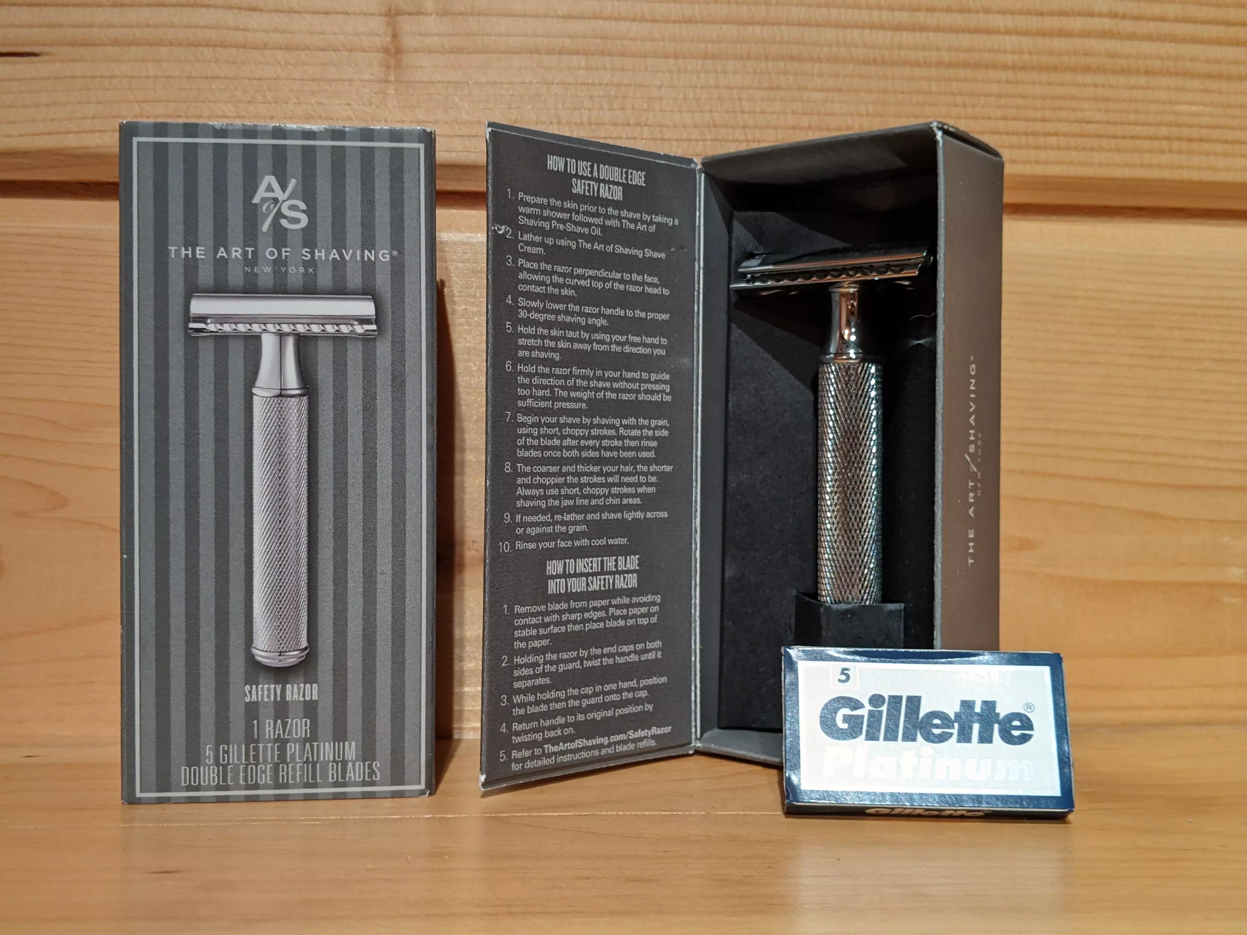 The Art of Shaving Safety Razor kutxa eta Gillette bizar-xaflarekin