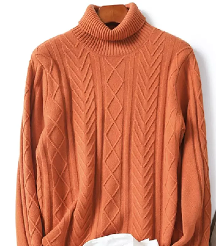 sweter turtleneck oranye